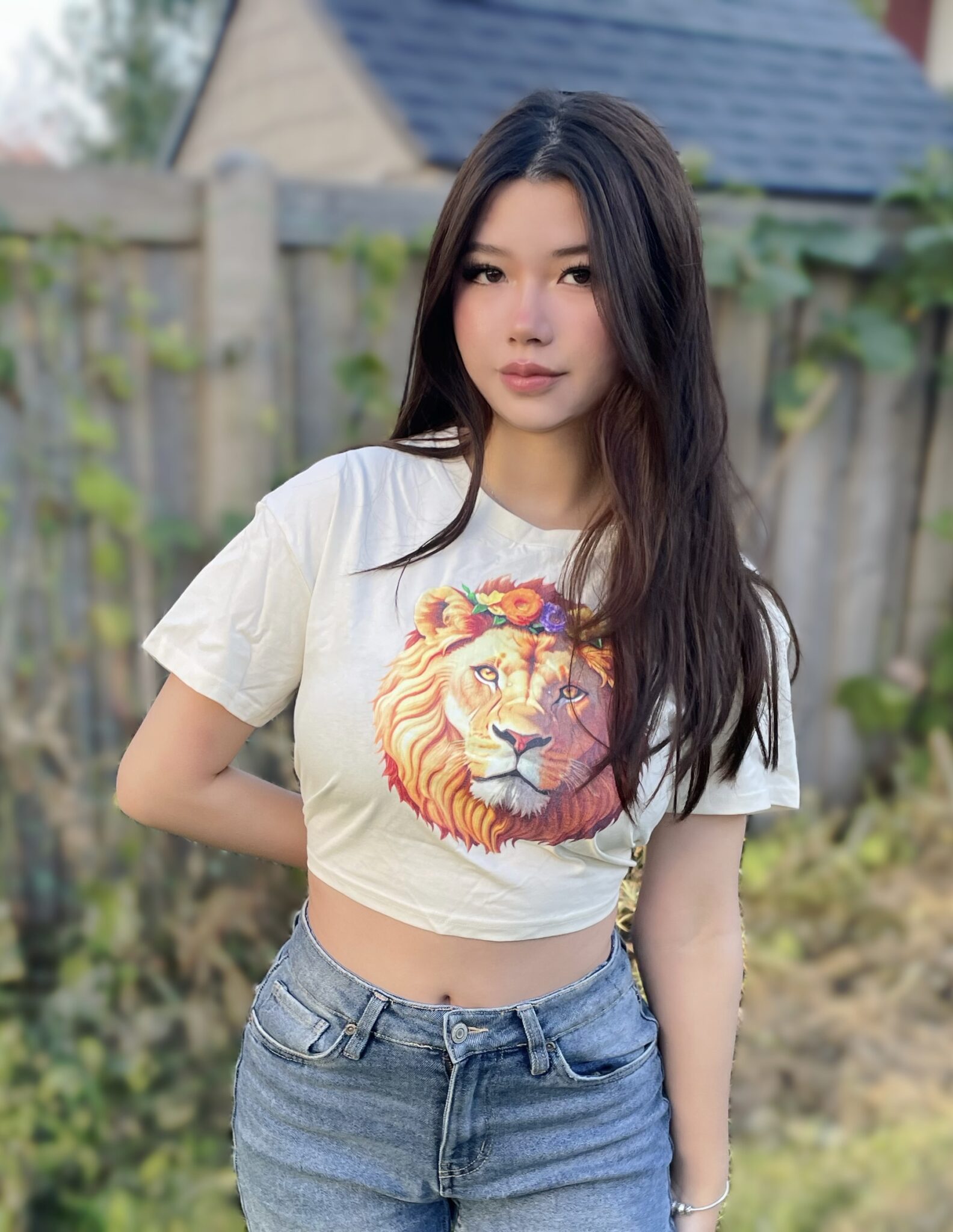 Women’s Flower Lion crop top – K25-style